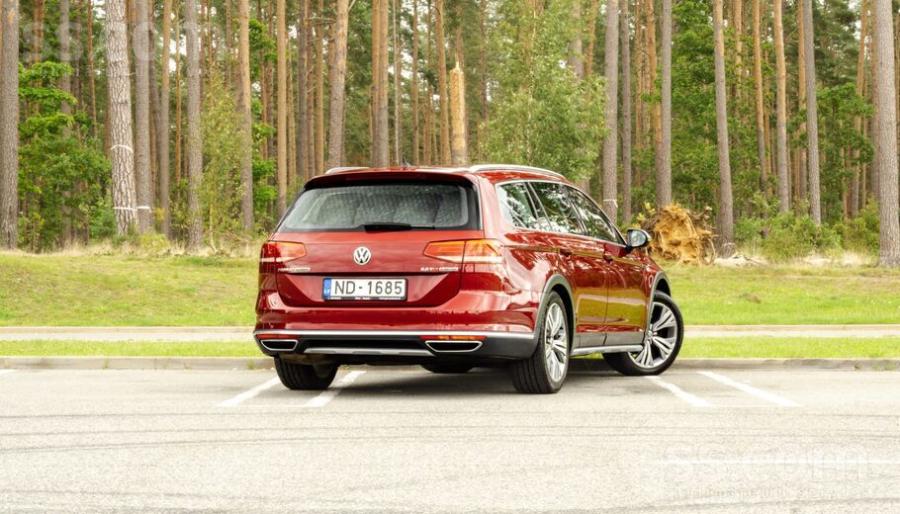 Sarkans Volkswagen Passat Alltrack 2016 Rīga, ar dzinēja tilpumu 2.00 L un nobraukumu 297 tūkst. km par 10990 €, foto 7 vietnē AUTOMOTO.COM.LV