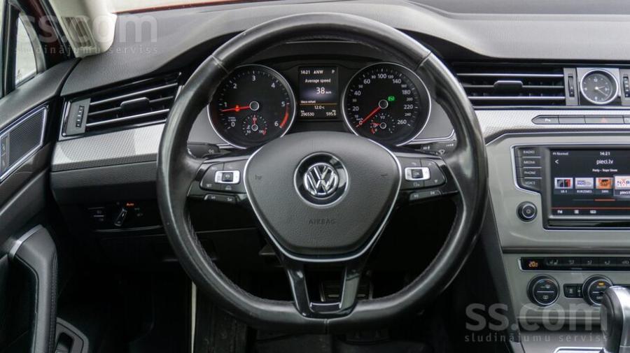 Sarkans Volkswagen Passat Alltrack 2016 Rīga, ar dzinēja tilpumu 2.00 L un nobraukumu 297 tūkst. km par 10990 €, foto 15 vietnē AUTOMOTO.COM.LV
