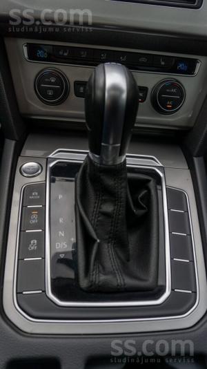 Sarkans Volkswagen Passat Alltrack 2016 Rīga, ar dzinēja tilpumu 2.00 L un nobraukumu 297 tūkst. km par 10990 €, foto 17 vietnē AUTOMOTO.COM.LV