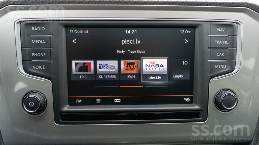 Sarkans Volkswagen Passat Alltrack 2016 Rīga, ar dzinēja tilpumu 2.00 L un nobraukumu 297 tūkst. km par 10990 €, foto 19 vietnē AUTOMOTO.COM.LV
