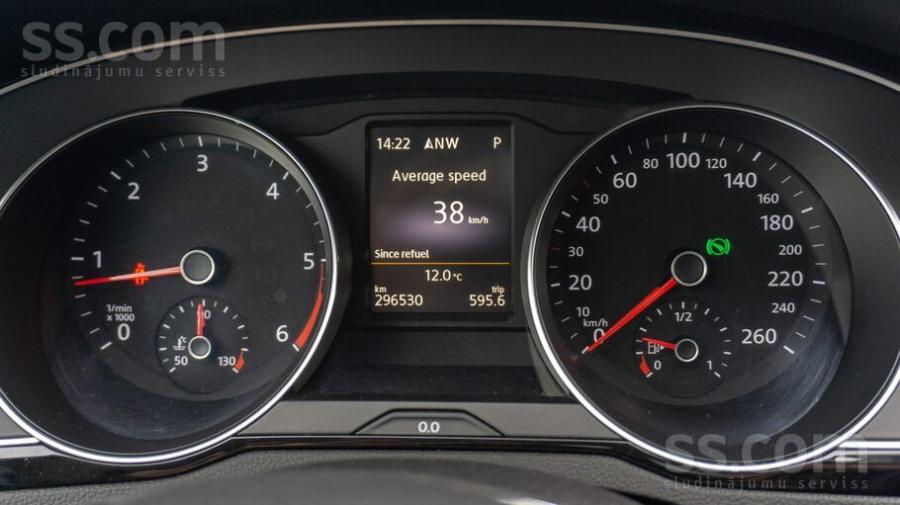 Sarkans Volkswagen Passat Alltrack 2016 Rīga, ar dzinēja tilpumu 2.00 L un nobraukumu 297 tūkst. km par 10990 €, foto 25 vietnē AUTOMOTO.COM.LV