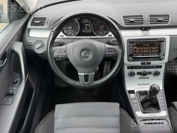Volkswagen Passat Alltrack 2014 in Riga on AUTOMOTO.COM.LV Volkswagen Passat Alltrack 2014 in Riga, with an engine capacity of 2.00 L and mileage of 241 thousand km for 7600 €, photo 5 on AUTOMOTO.COM.LV