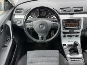 Volkswagen Passat Alltrack 2014 in Riga, with an engine capacity of 2.00 L and mileage of 241 thousand km for 7600 €, photo 5 on AUTOMOTO.COM.LV