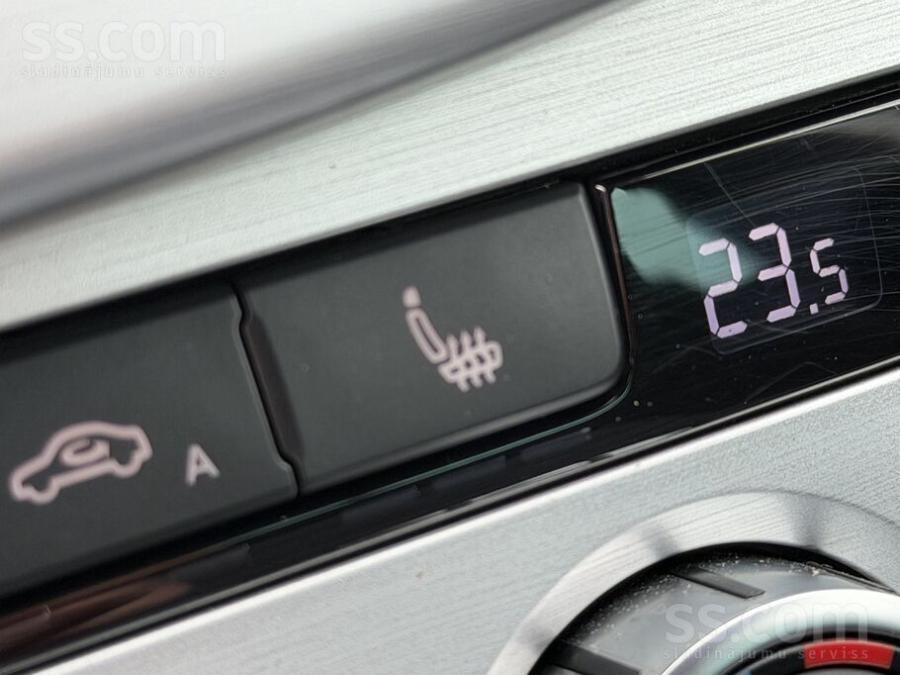 Volkswagen Passat Alltrack 2014 in Riga, with an engine capacity of 2.00 L and mileage of 241 thousand km for 7600 €, photo 12 on AUTOMOTO.COM.LV