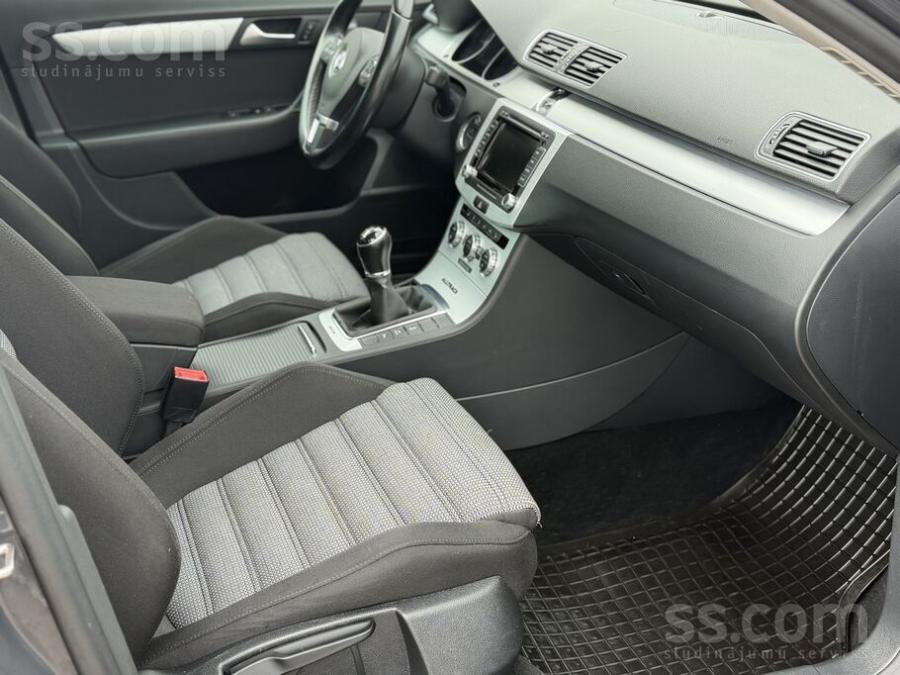 Volkswagen Passat Alltrack 2014 in Riga, with an engine capacity of 2.00 L and mileage of 241 thousand km for 7600 €, photo 15 on AUTOMOTO.COM.LV