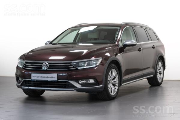 Violet Volkswagen Passat Alltrack 2016 in Riga, with an engine capacity of 2.00 L and mileage of 136 thousand km for 16500 €, photo 1 on AUTOMOTO.COM.LV