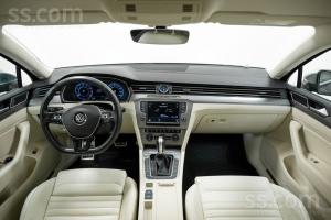 Violet Volkswagen Passat Alltrack 2016 in Riga, with an engine capacity of 2.00 L and mileage of 136 thousand km for 16500 €, photo 6 on AUTOMOTO.COM.LV