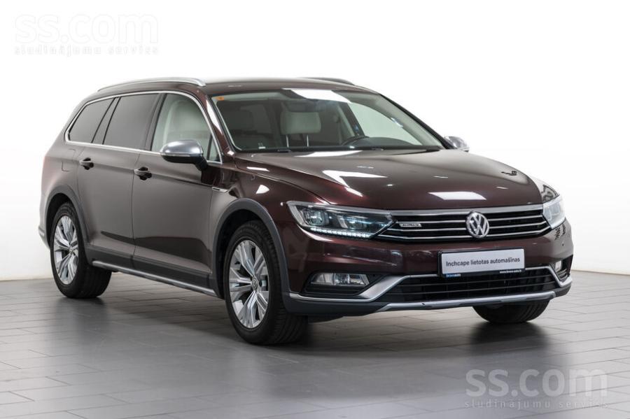 Violet Volkswagen Passat Alltrack 2016 in Riga, with an engine capacity of 2.00 L and mileage of 136 thousand km for 16500 €, photo 11 on AUTOMOTO.COM.LV