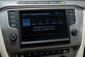 Violet Volkswagen Passat Alltrack 2016 in Riga, with an engine capacity of 2.00 L and mileage of 136 thousand km for 16500 €, photo 23 on AUTOMOTO.COM.LV