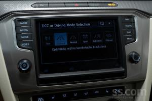 Violet Volkswagen Passat Alltrack 2016 in Riga, with an engine capacity of 2.00 L and mileage of 136 thousand km for 16500 €, photo 24 on AUTOMOTO.COM.LV