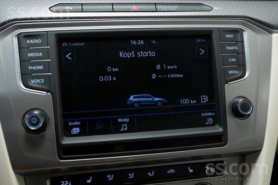 Violet Volkswagen Passat Alltrack 2016 in Riga, with an engine capacity of 2.00 L and mileage of 136 thousand km for 16500 €, photo 30 on AUTOMOTO.COM.LV