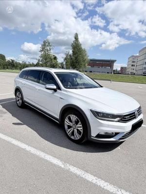 White Volkswagen Passat Alltrack 2016 in Siauliai, with an engine capacity of 1.97 L and mileage of 305 thousand km for 12000 €, photo  on AUTOMOTO.COM.LV