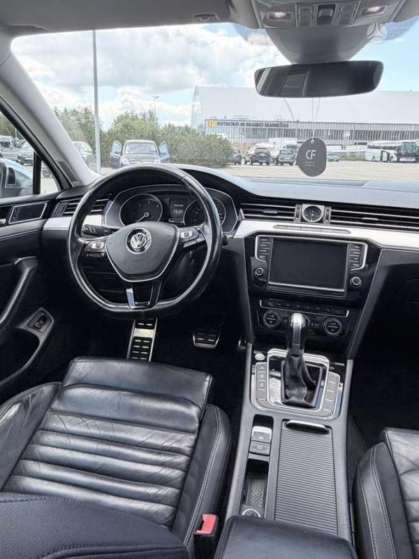 Balts Volkswagen Passat Alltrack 2016 Šauļi, ar dzinēja tilpumu 1.97 L un nobraukumu 305 tūkst. km par 12000 €, foto 8 vietnē AUTOMOTO.COM.LV