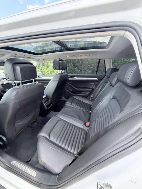 Balts Volkswagen Passat Alltrack 2016 Šauļi, ar dzinēja tilpumu 1.97 L un nobraukumu 305 tūkst. km par 12000 €, foto 9 vietnē AUTOMOTO.COM.LV