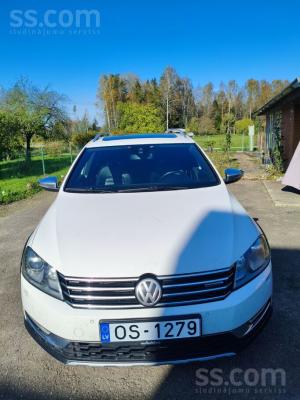 White Volkswagen Passat Alltrack 2012 in Cesis, with an engine capacity of 2.00 L and mileage of 324 thousand km for 7200 €, photo 6 on AUTOMOTO.COM.LV