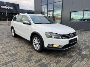 White Volkswagen Passat Alltrack 2013 in Siauliai, with an engine capacity of 1.97 L and mileage of 279 thousand km for 7250 €, photo 2 on AUTOMOTO.COM.LV