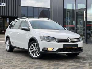 White Volkswagen Passat Alltrack 2013 in Siauliai, with an engine capacity of 1.97 L and mileage of 279 thousand km for 7250 €, photo 12 on AUTOMOTO.COM.LV