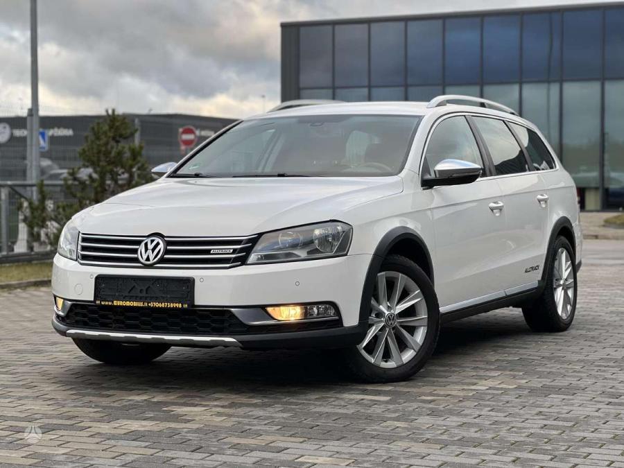 White Volkswagen Passat Alltrack 2013 in Siauliai, with an engine capacity of 1.97 L and mileage of 279 thousand km for 7250 €, photo 13 on AUTOMOTO.COM.LV