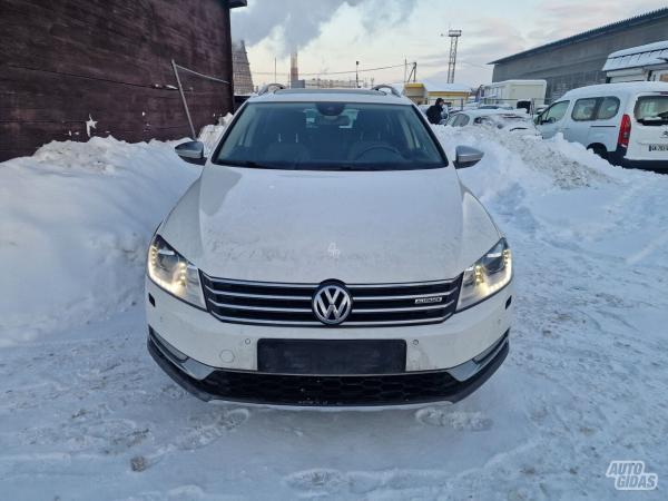 Balts Volkswagen Passat Alltrack 2013 Kauņa, ar dzinēja tilpumu 2.00 L un nobraukumu 290 tūkst. km par 6850 €, foto 1 vietnē AUTOMOTO.COM.LV