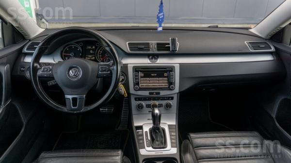 White Volkswagen Passat Alltrack 2014 in Riga, with an engine capacity of 2.00 L and mileage of 218 thousand km for 8590 €, photo 11 on AUTOMOTO.COM.LV