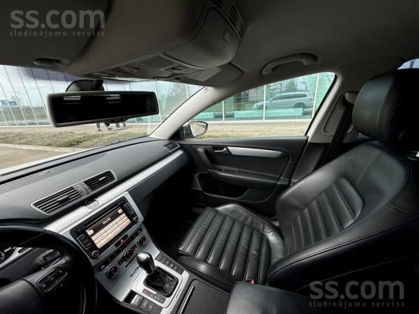 White Volkswagen Passat Alltrack 2014 in Rezekne, with an engine capacity of 2.00 L and mileage of 218 thousand km for 8490 €, photo 10 on AUTOMOTO.COM.LV