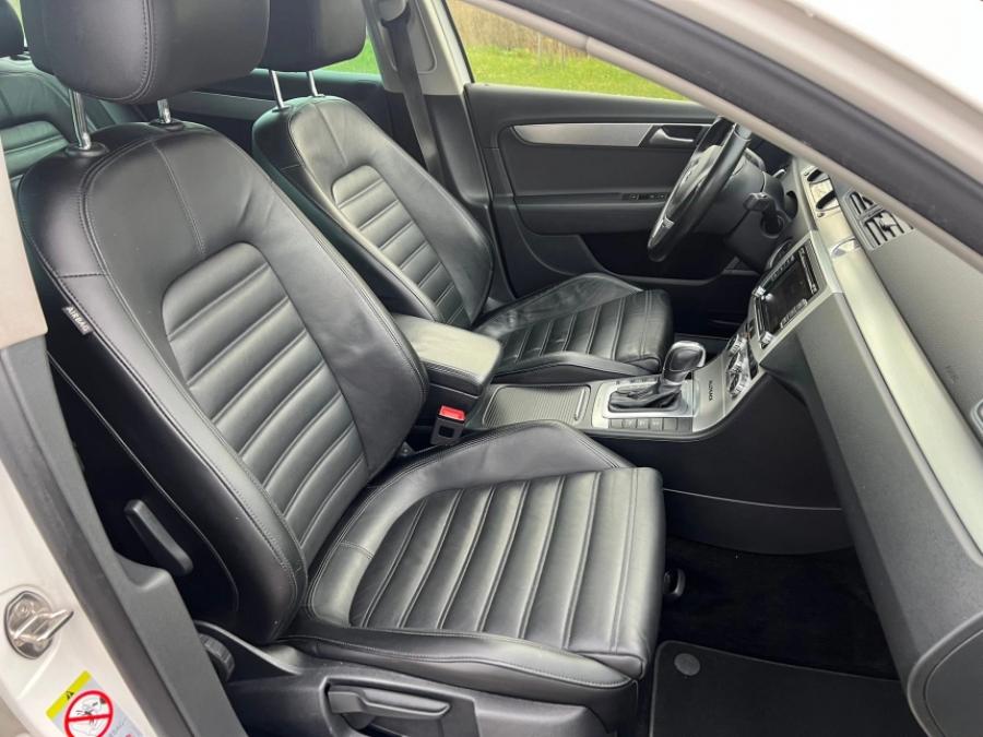 Balts Volkswagen Passat Alltrack 2014 Rīga, ar dzinēja tilpumu 2.00 L un nobraukumu 325 tūkst. km par 8790 €, foto 16 vietnē AUTOMOTO.COM.LV