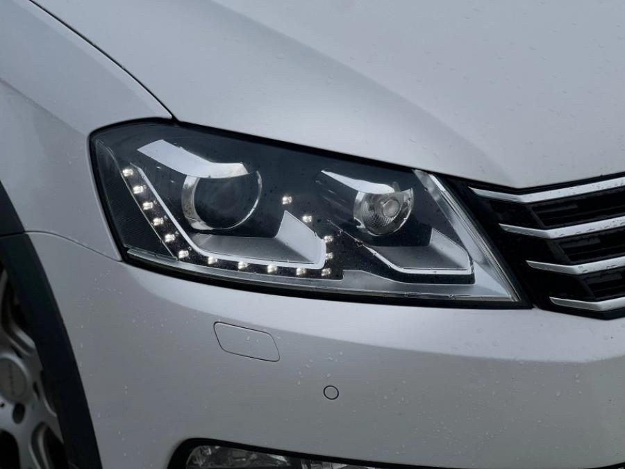 Balts Volkswagen Passat Alltrack 2014 Rīga, ar dzinēja tilpumu 2.00 L un nobraukumu 325 tūkst. km par 8790 €, foto 20 vietnē AUTOMOTO.COM.LV