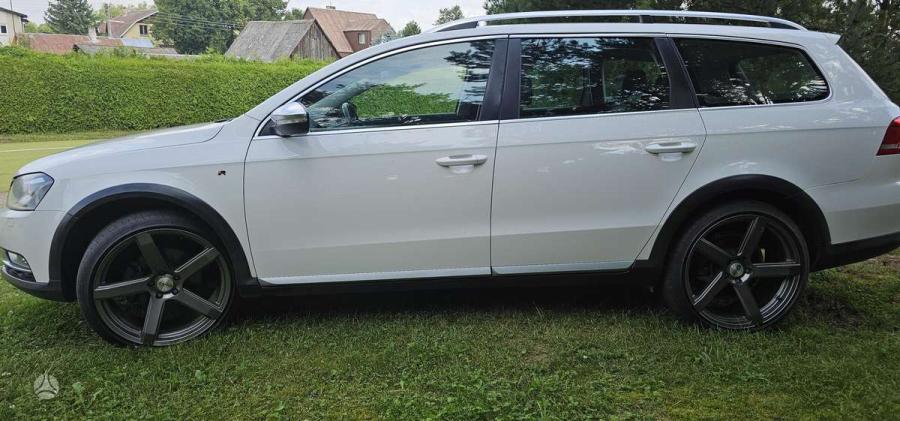 Balts Volkswagen Passat Alltrack 2014 Ukmergė, ar dzinēja tilpumu 2.00 L un nobraukumu 262 tūkst. km par 8200 €, foto 5 vietnē AUTOMOTO.COM.LV