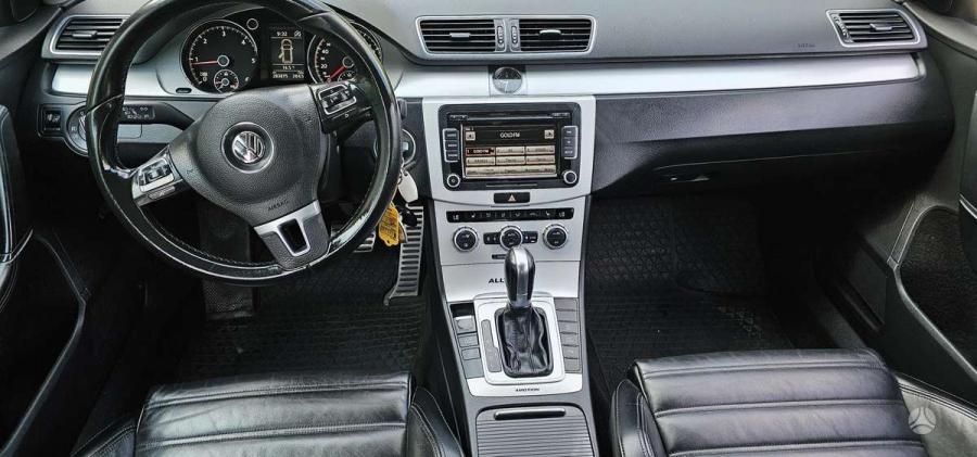 Balts Volkswagen Passat Alltrack 2014 Ukmergė, ar dzinēja tilpumu 2.00 L un nobraukumu 262 tūkst. km par 8200 €, foto 15 vietnē AUTOMOTO.COM.LV