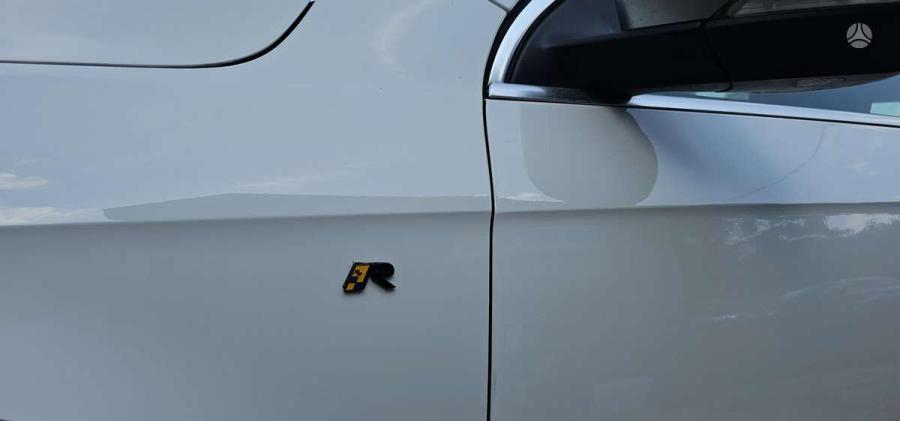 White Volkswagen Passat Alltrack 2014 in Ukmerge, with an engine capacity of 2.00 L and mileage of 262 thousand km for 8100 €, photo 9 on AUTOMOTO.COM.LV