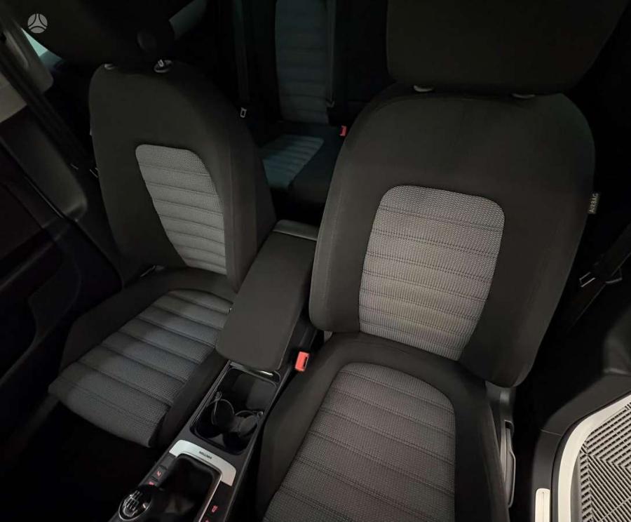 White Volkswagen Passat Alltrack 2014 in Marijampole, with an engine capacity of 1.97 L and mileage of 263 thousand km for 7450 €, photo 24 on AUTOMOTO.COM.LV