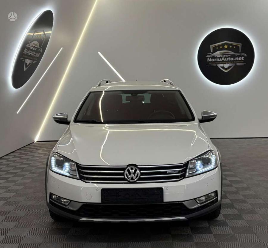 White Volkswagen Passat Alltrack 2014 in Marijampole, with an engine capacity of 1.97 L and mileage of 263 thousand km for 7450 €, photo 28 on AUTOMOTO.COM.LV