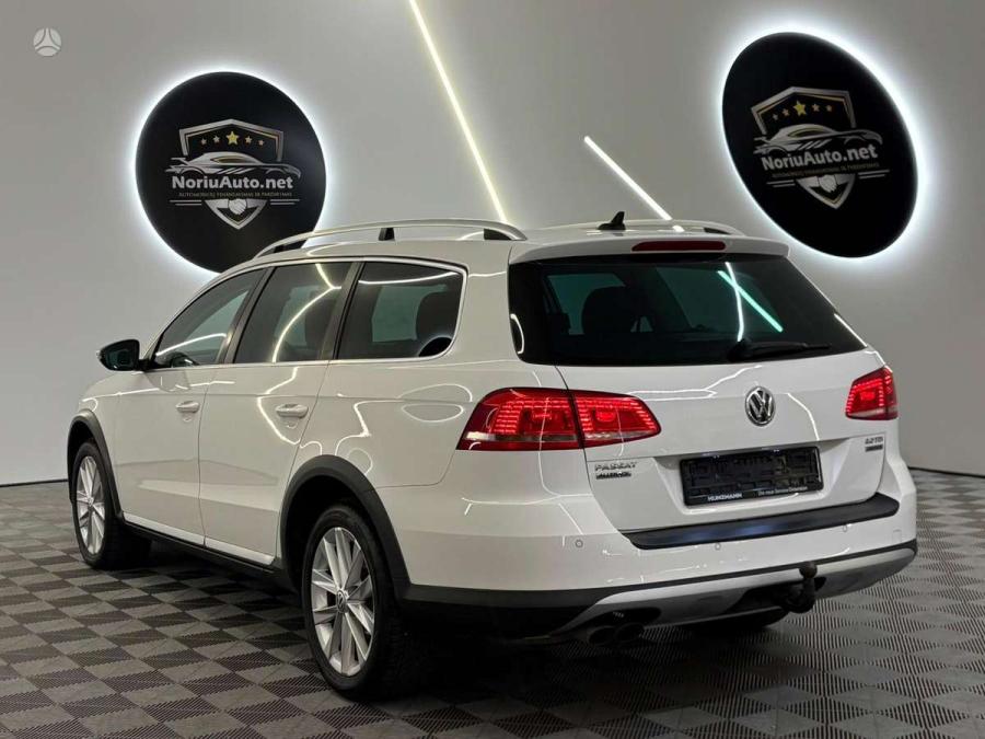 White Volkswagen Passat Alltrack 2014 in Marijampole, with an engine capacity of 1.97 L and mileage of 263 thousand km for 7450 €, photo 31 on AUTOMOTO.COM.LV