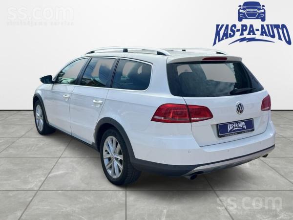 Volkswagen Passat Alltrack 2014 in Riga on AUTOMOTO.COM.LV White Volkswagen Passat Alltrack 2014 in Riga, with an engine capacity of 2.00 L and mileage of 234 thousand km for 7000 €, photo 8 on AUTOMOTO.COM.LV