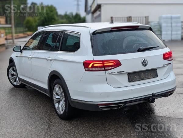 White Volkswagen Passat Alltrack 2015 in Jurmala, with an engine capacity of 2.00 L and mileage of 0 thousand km for 10550 €, photo 4 on AUTOMOTO.COM.LV