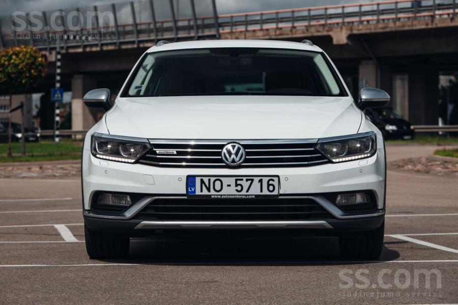 Balts Volkswagen Passat Alltrack 2015 Rīga, ar dzinēja tilpumu 2.00 L un nobraukumu 0 tūkst. km par 8900 €, foto 1 vietnē AUTOMOTO.COM.LV