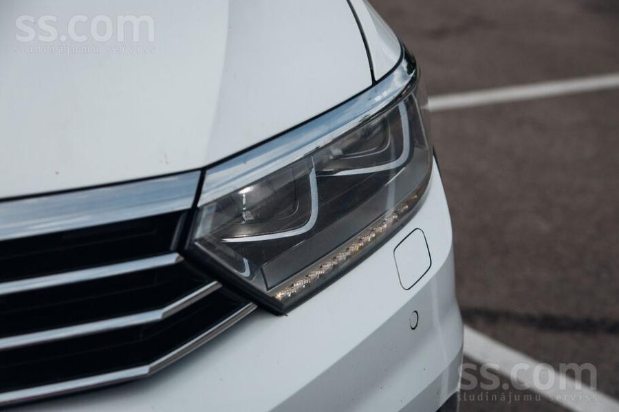 Balts Volkswagen Passat Alltrack 2015 Rīga, ar dzinēja tilpumu 2.00 L un nobraukumu 0 tūkst. km par 8900 €, foto 13 vietnē AUTOMOTO.COM.LV