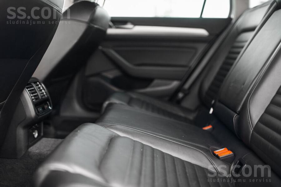 Balts Volkswagen Passat Alltrack 2015 Rīga, ar dzinēja tilpumu 2.00 L un nobraukumu 0 tūkst. km par 8900 €, foto 16 vietnē AUTOMOTO.COM.LV