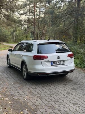 Balts Volkswagen Passat Alltrack 2015 Rīga, ar dzinēja tilpumu 2.00 L un nobraukumu 292 tūkst. km par 8450 €, foto 3 vietnē AUTOMOTO.COM.LV