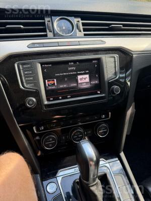 Balts Volkswagen Passat Alltrack 2015 Rīga, ar dzinēja tilpumu 2.00 L un nobraukumu 292 tūkst. km par 8450 €, foto 6 vietnē AUTOMOTO.COM.LV