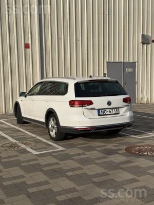 Balts Volkswagen Passat Alltrack 2015 Rīga, ar dzinēja tilpumu 2.00 L un nobraukumu 292 tūkst. km par 8999 €, foto 5 vietnē AUTOMOTO.COM.LV