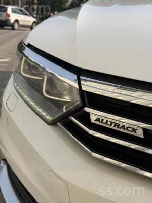 Balts Volkswagen Passat Alltrack 2015 Rīga, ar dzinēja tilpumu 2.00 L un nobraukumu 292 tūkst. km par 8999 €, foto 13 vietnē AUTOMOTO.COM.LV
