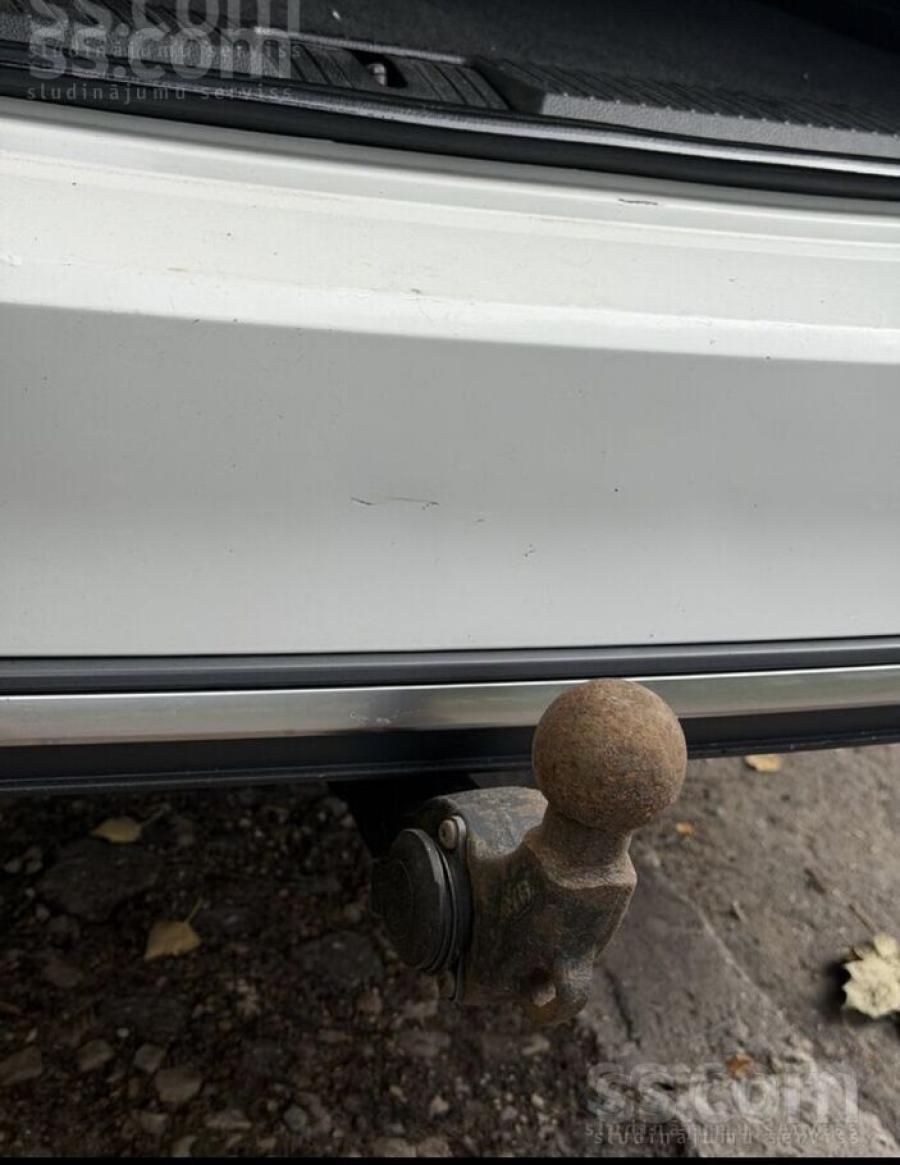 Balts Volkswagen Passat Alltrack 2015 Rīga, ar dzinēja tilpumu 2.00 L un nobraukumu 292 tūkst. km par 8999 €, foto 17 vietnē AUTOMOTO.COM.LV