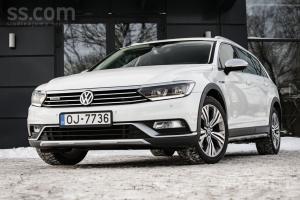 White Volkswagen Passat Alltrack 2016 in Riga, with an engine capacity of 2.00 L and mileage of 242 thousand km for 17777 €, photo 2 on AUTOMOTO.COM.LV