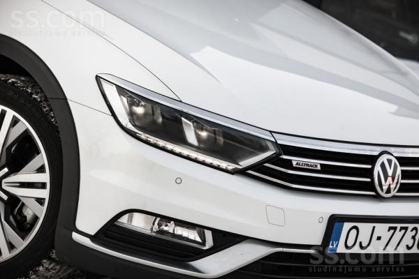 Balts Volkswagen Passat Alltrack 2016 Rīga, ar dzinēja tilpumu 2.00 L un nobraukumu 242 tūkst. km par 17777 €, foto 3 vietnē AUTOMOTO.COM.LV