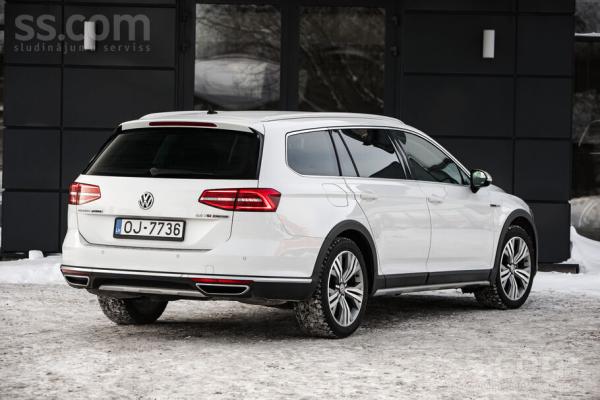 Balts Volkswagen Passat Alltrack 2016 Rīga, ar dzinēja tilpumu 2.00 L un nobraukumu 242 tūkst. km par 17777 €, foto 10 vietnē AUTOMOTO.COM.LV