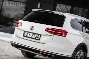 White Volkswagen Passat Alltrack 2016 in Riga, with an engine capacity of 2.00 L and mileage of 242 thousand km for 17777 €, photo 34 on AUTOMOTO.COM.LV
