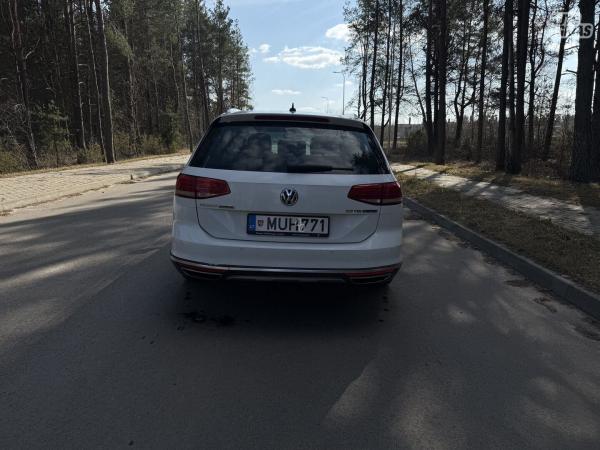 Balts Volkswagen Passat Alltrack 2016 Varėna, ar dzinēja tilpumu 2.00 L un nobraukumu 371 tūkst. km par 9800 €, foto 6 vietnē AUTOMOTO.COM.LV