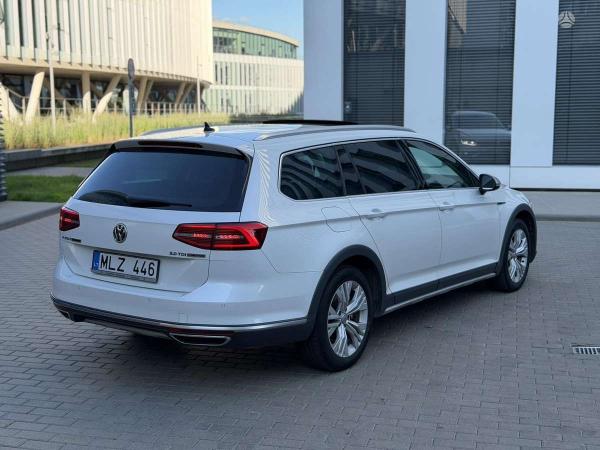 Balts Volkswagen Passat Alltrack 2016 Viļņa, ar dzinēja tilpumu 2.00 L un nobraukumu 318 tūkst. km par 13300 €, foto 4 vietnē AUTOMOTO.COM.LV
