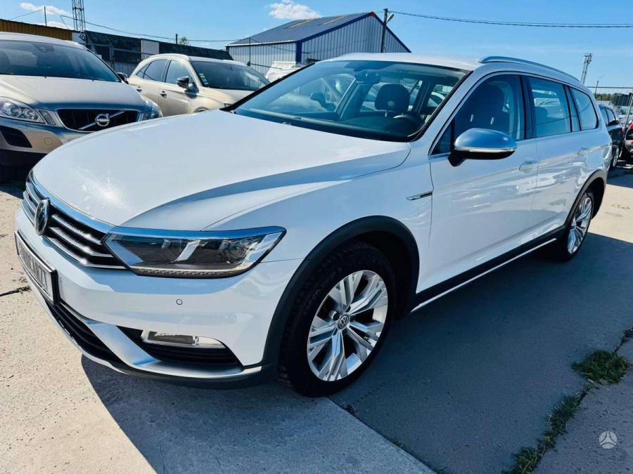Balts Volkswagen Passat Alltrack 2016 Kauņa, ar dzinēja tilpumu 2.00 L un nobraukumu 322 tūkst. km par 10500 €, foto 1 vietnē AUTOMOTO.COM.LV